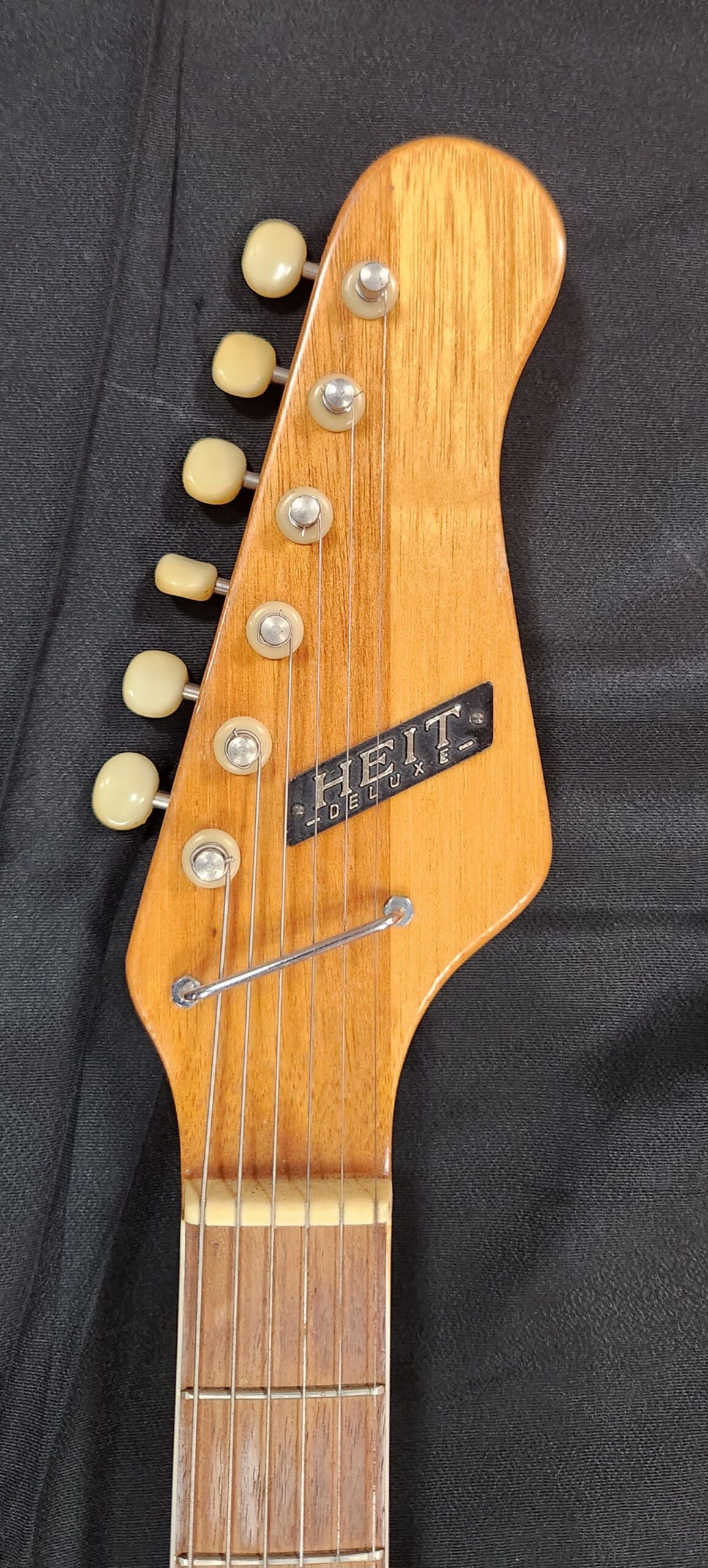 Vintage 1960’s Heit Deluxe guitar 4 Pickups Red Burst - WEST GUITAR CENTER